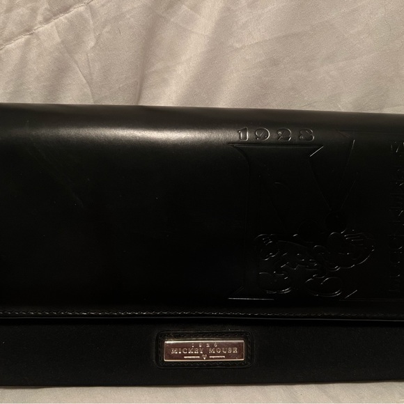 Disney | Bags | Vintage Disney Mickey Mouse 928 Wallet Black Leather ...